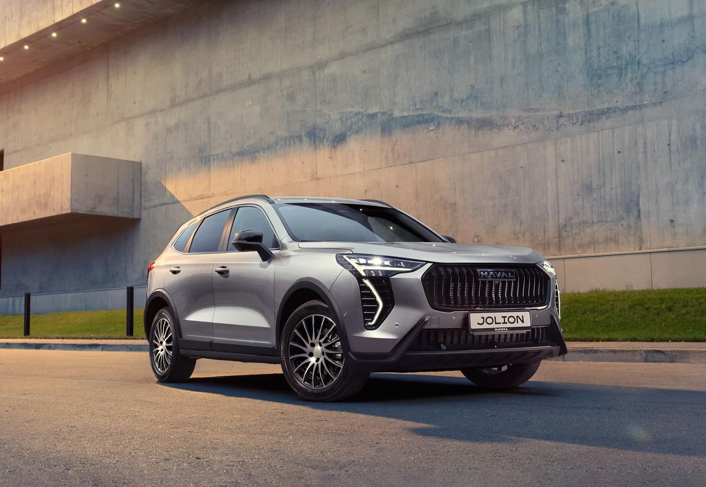 Главные конкуренты Haval Jolion: Omoda C5, Chery Tiggo 4, Geely Coolray ...